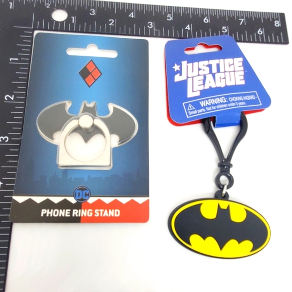 DC Comics | Accessories | Dc Comics Phone Ring Stand And Clip On ...